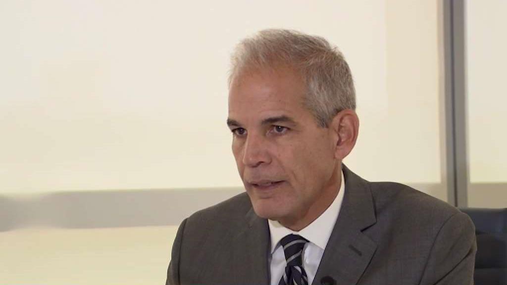 Alex Penelas al frente en recaudación de fondos en contienda por la ...